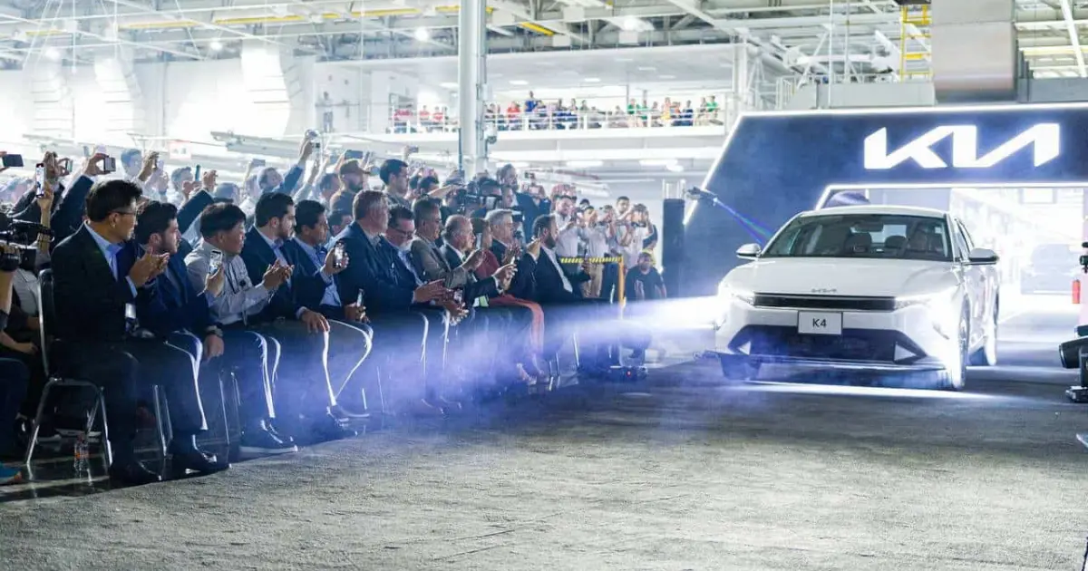 Presenta el nuevo modelo autos de KIA, K4, en Nuevo León; características | Tus Buenas Noticias