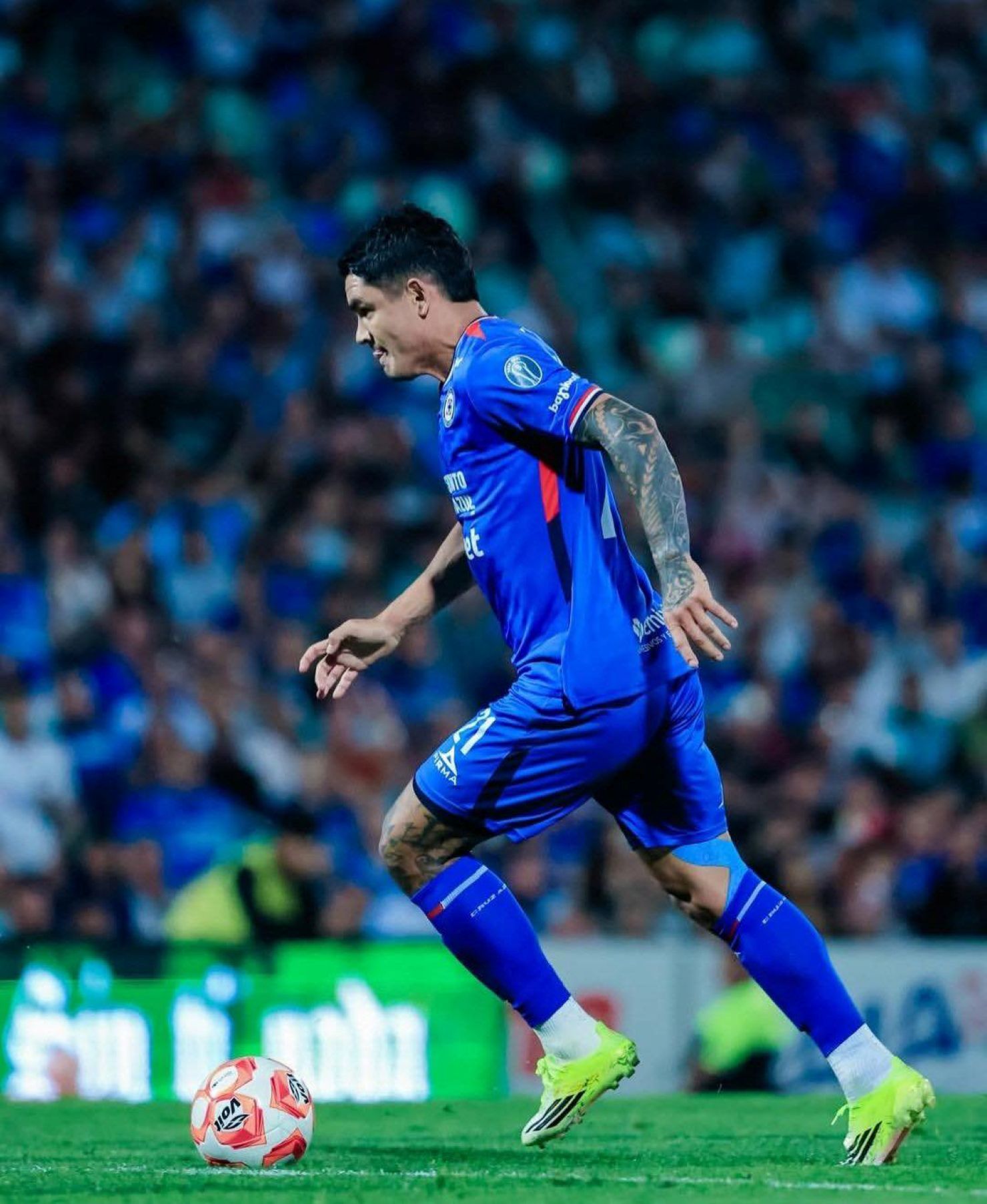 ¿Cuánto le paga Cruz Azul a Gabriel “Toro" Fernández? Su mejor ...